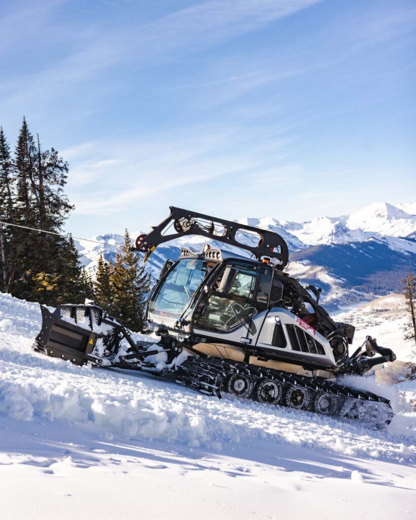 Snow Cats and Avy Dogs : Touch a Cat | Crested Butte Mountain Resort